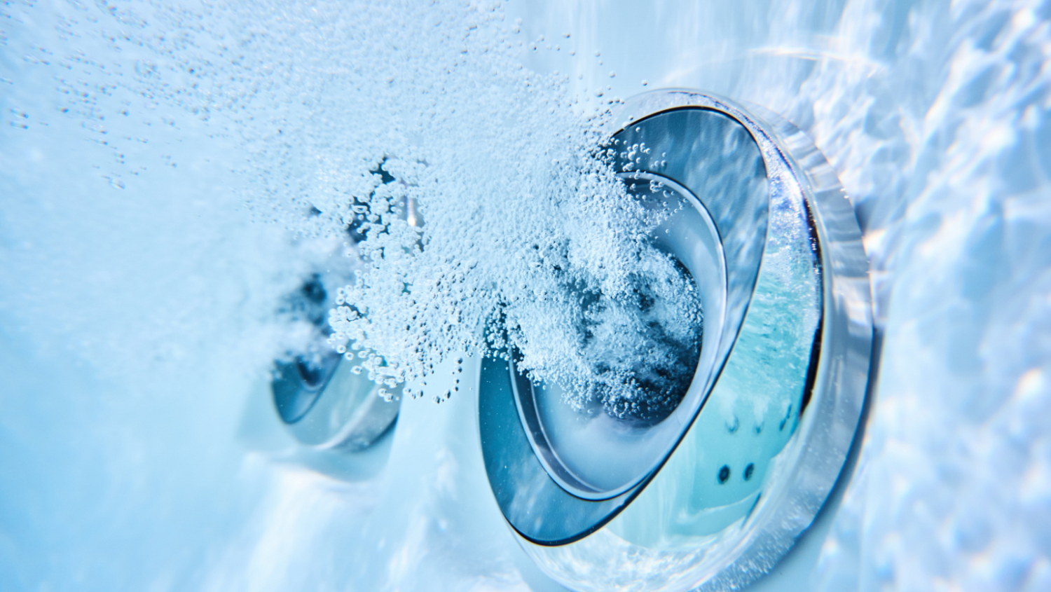 Hot Tub Temperature Guide: Max Hot Tub Temp & Safe Soaking